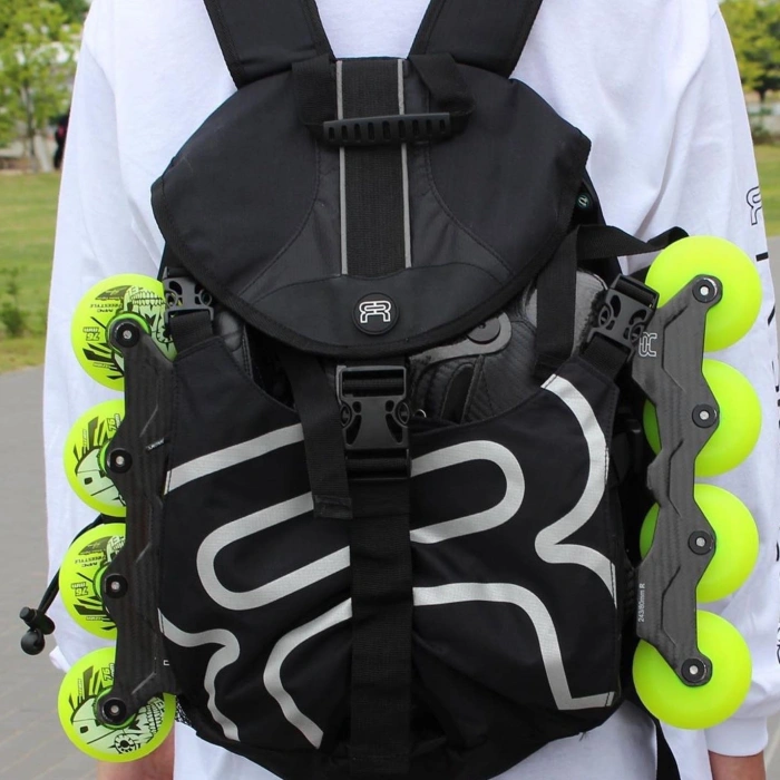 Bags for skates: FR BACKPACK MEDIUM BLACK 14L